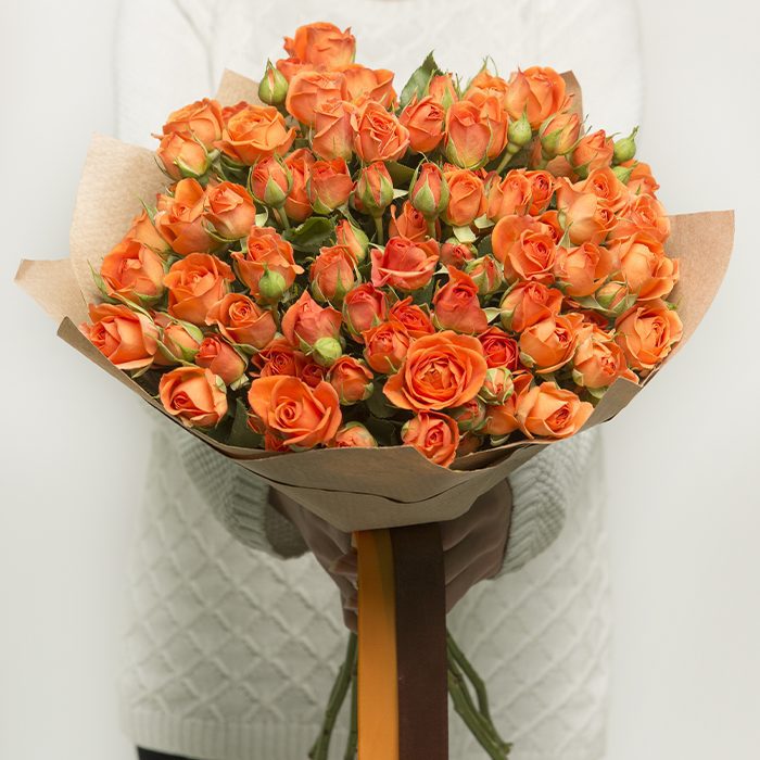 Fascinating Hand Bouquet - Flower Delivery Dubai, UAE