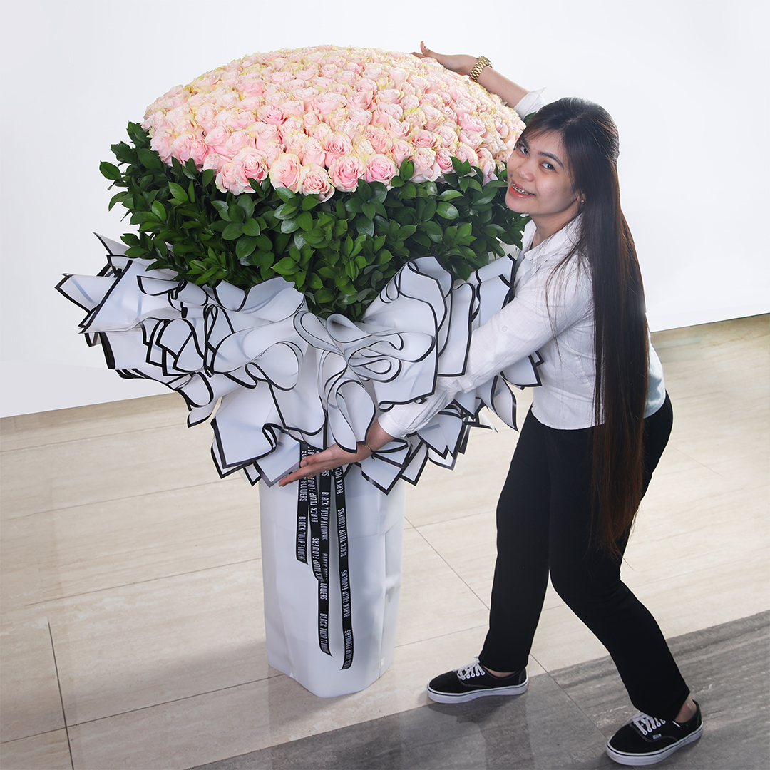 Graceful Roses - Flower Delivery Dubai, UAE