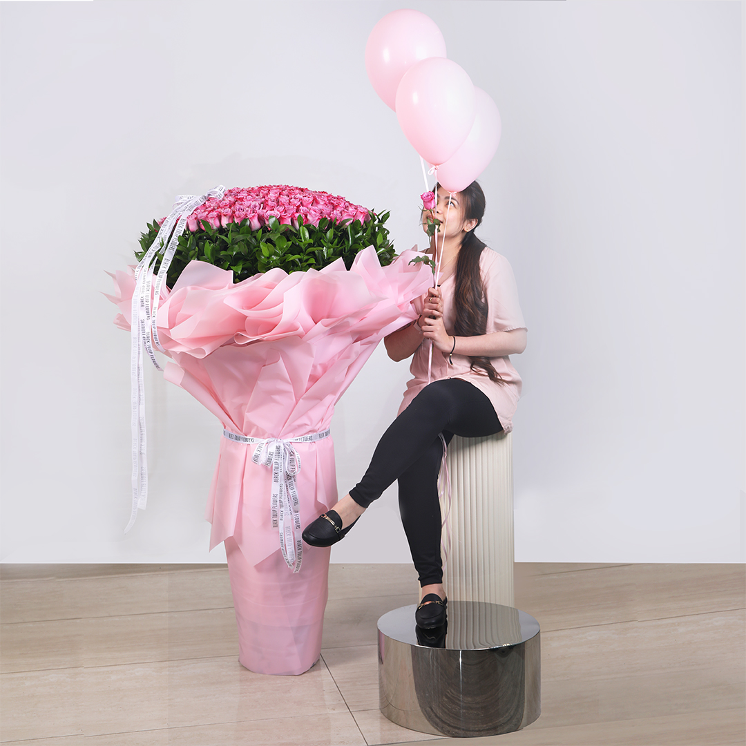 Outstanding Purple Roses - Flower Delivery Dubai, UAE