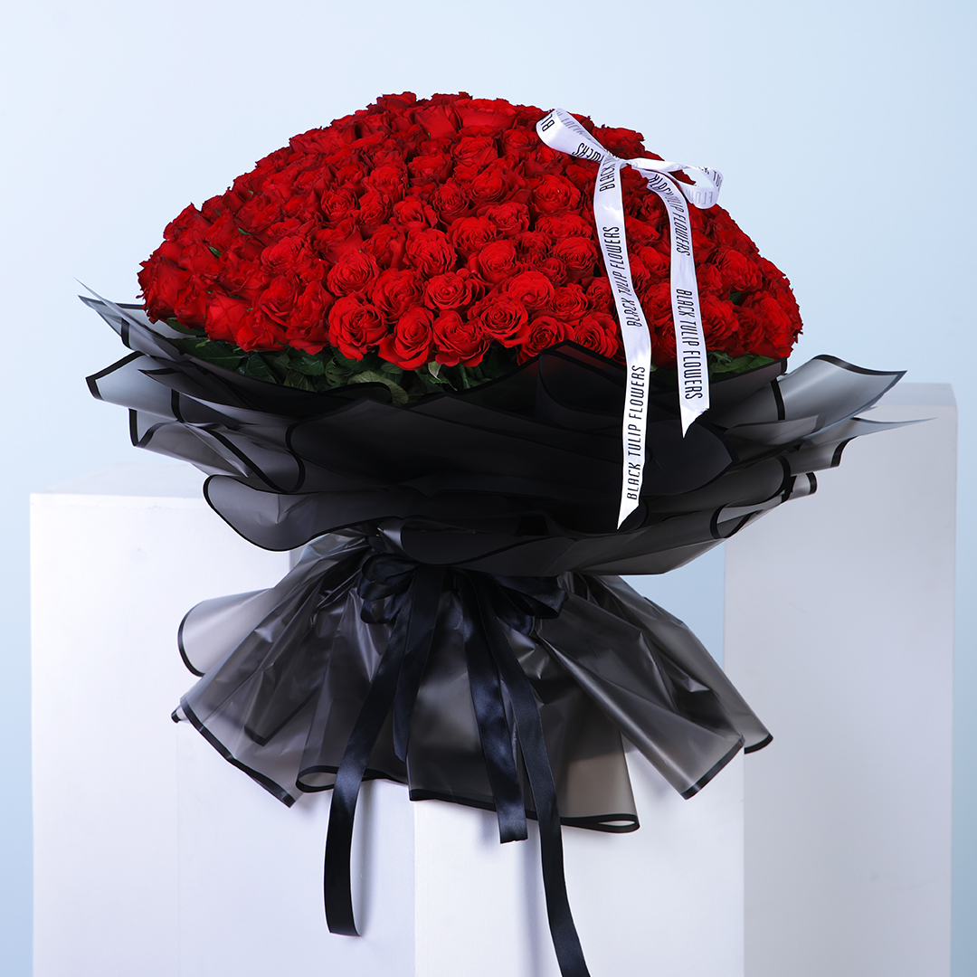 Fiery Love Blossoms 300 stem | Large Red Rose Bouquet Dubai | BTF.ae