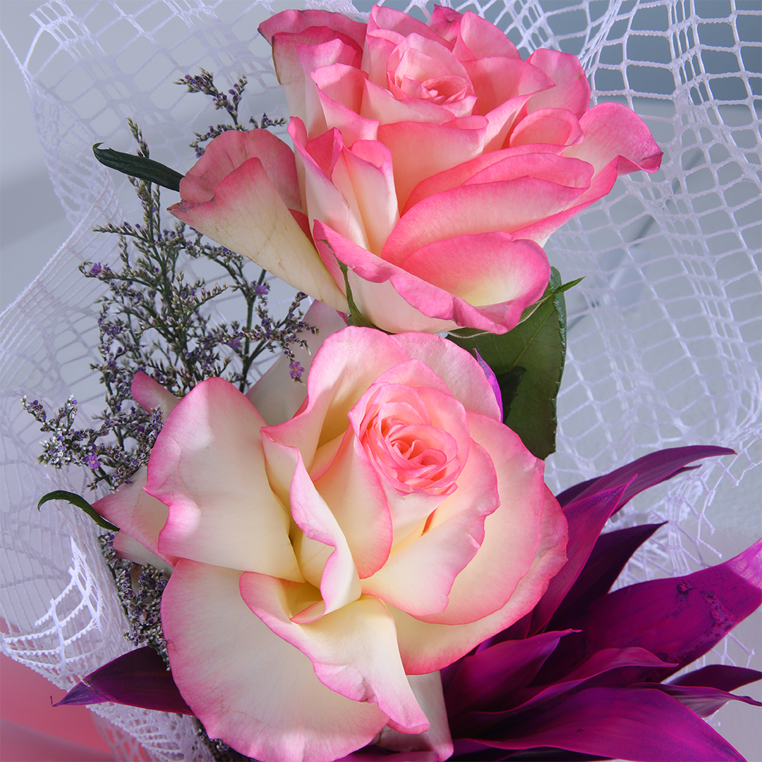 4pcs Regal Rose Delight Set | Flower Bouquet