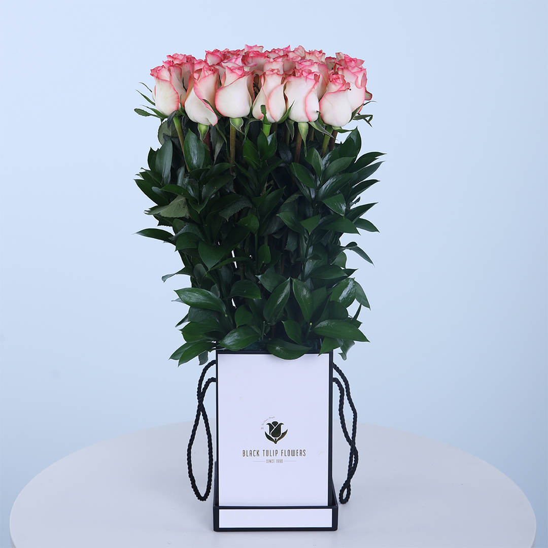 Jumelia Roses in a Box with Leaves| For Special Occasions