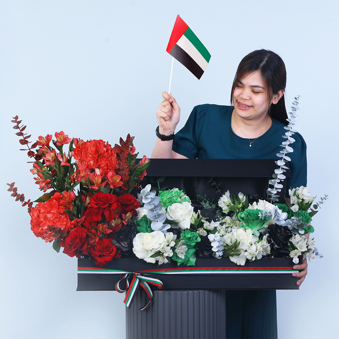 Elegant Floral Box | UAE NAtional Day Arrangements