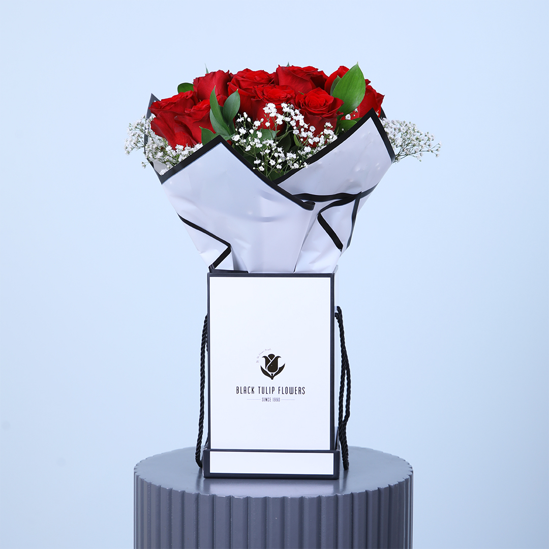 Crimson Crush: A Captivating Arrangement of Red Roses